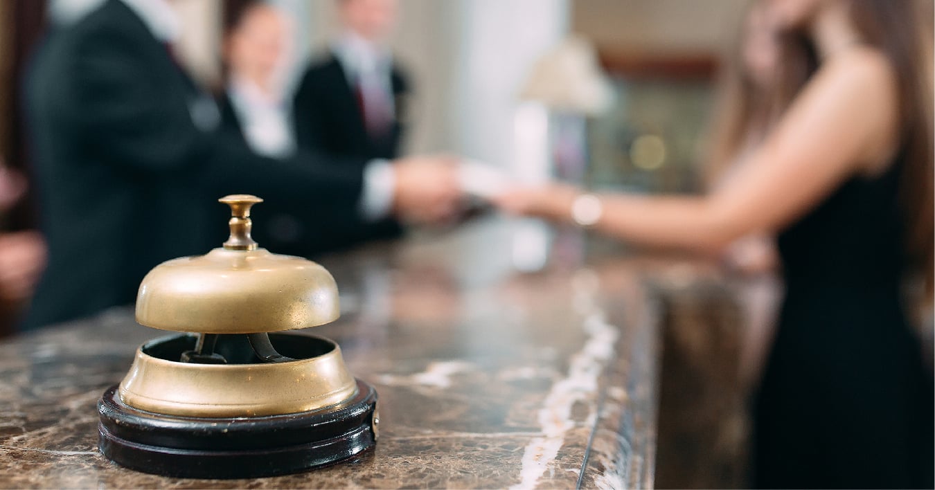 Why are hotels facing a labor shortage in 2022?